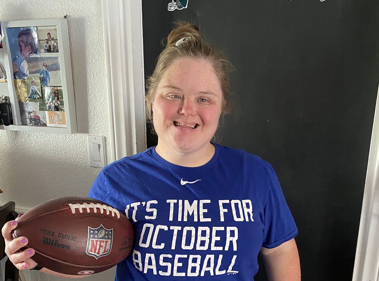 Former CFL linebacker Alex Singleton gives first NFL touchdown football ...