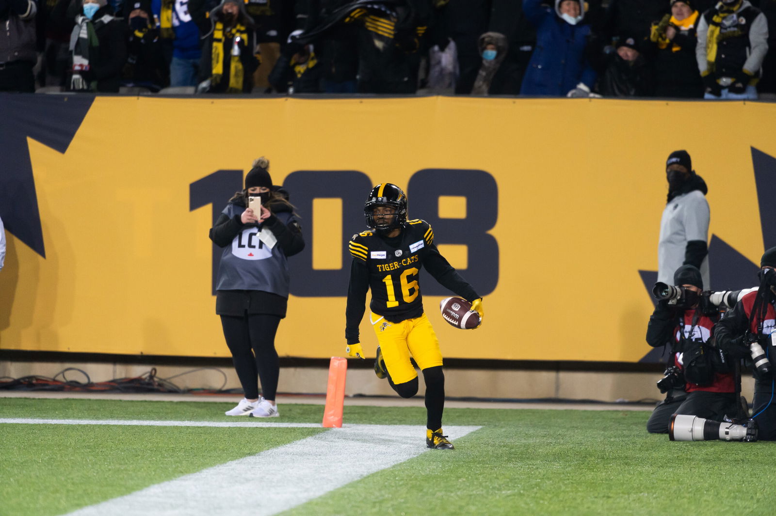 'I can't even see myself in another CFL jersey': Ticats' Brandon Banks ...