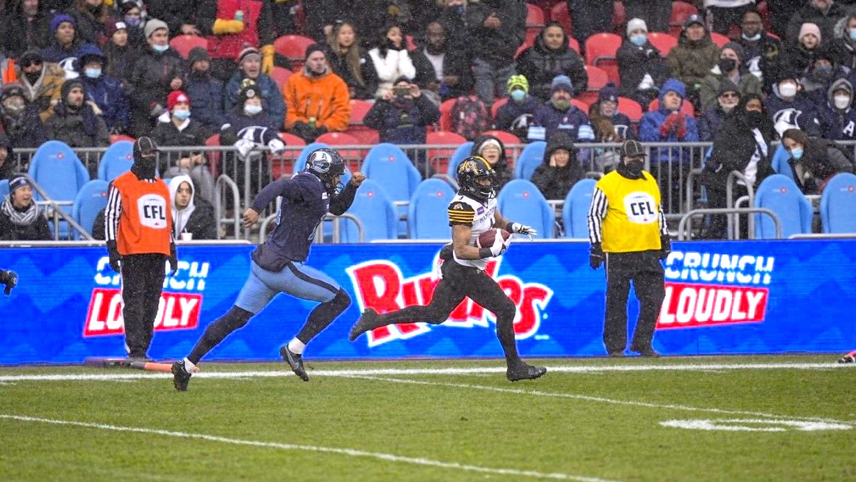 Return man returns: Hamilton Tiger-Cats re-sign receiver Papi White ...