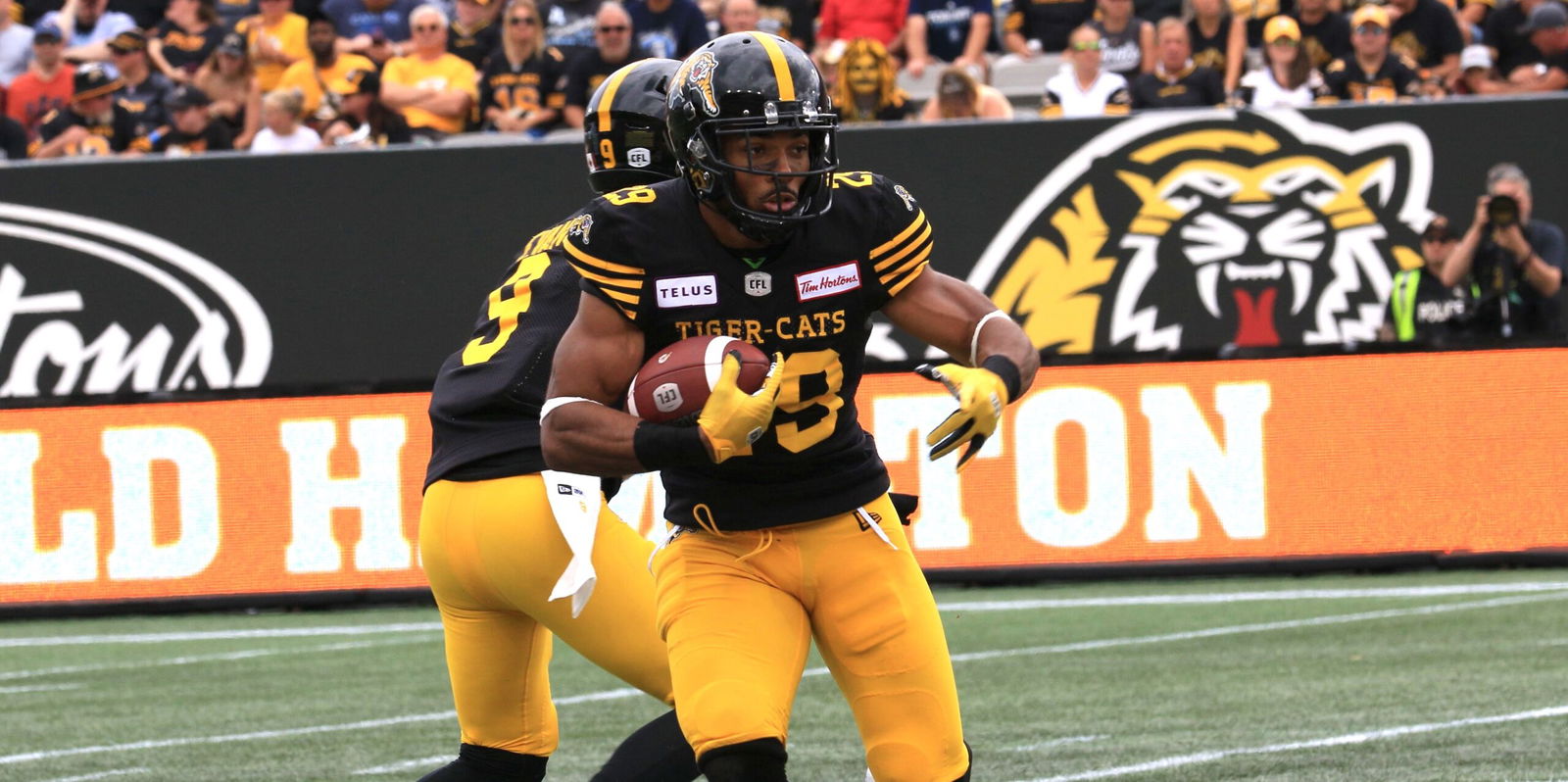 Redblacks officially sign Ottawa product Jackson Bennett, Canadian ...