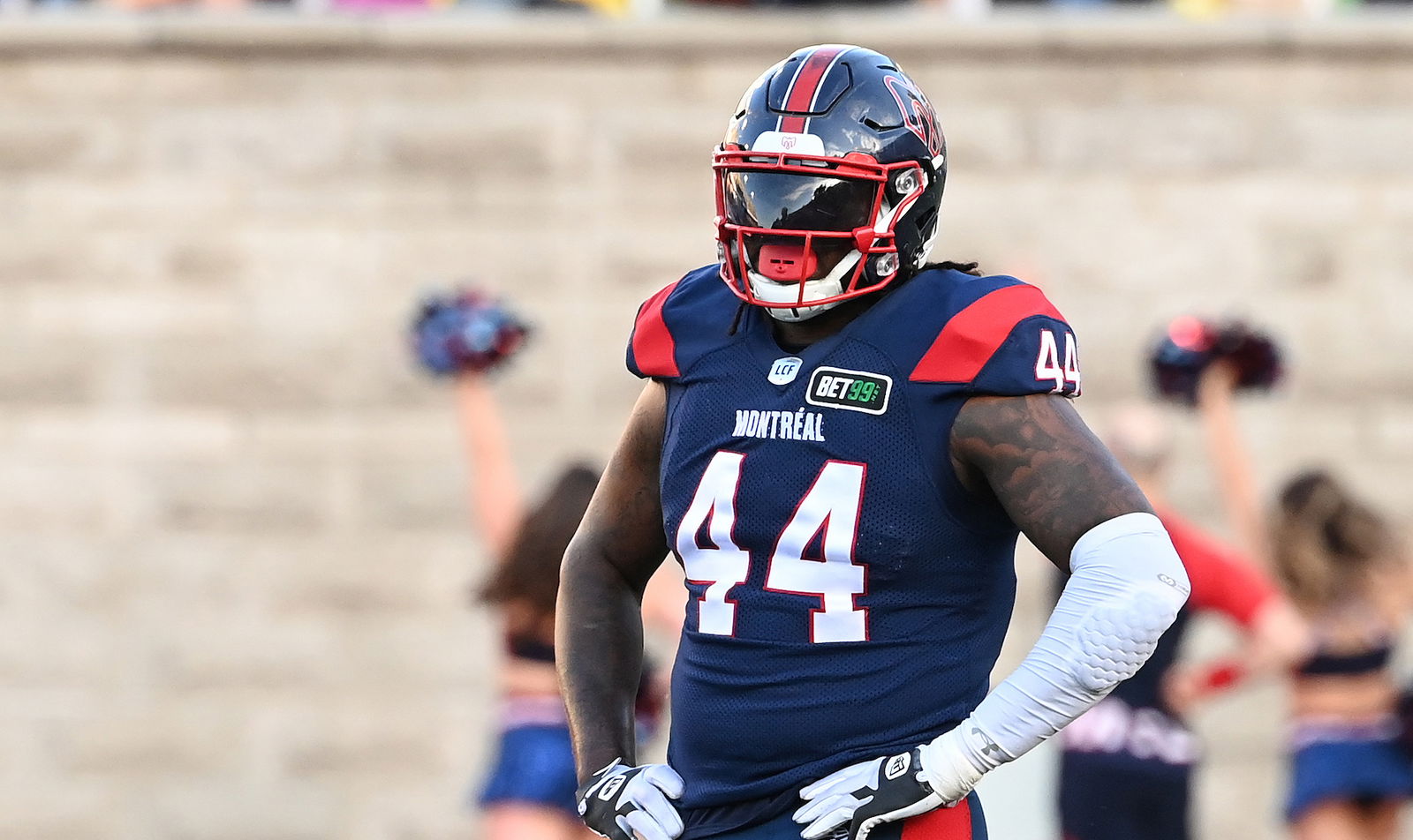 Calgary Stampeders' DL Mike Moore retires from CFL - 3DownNation