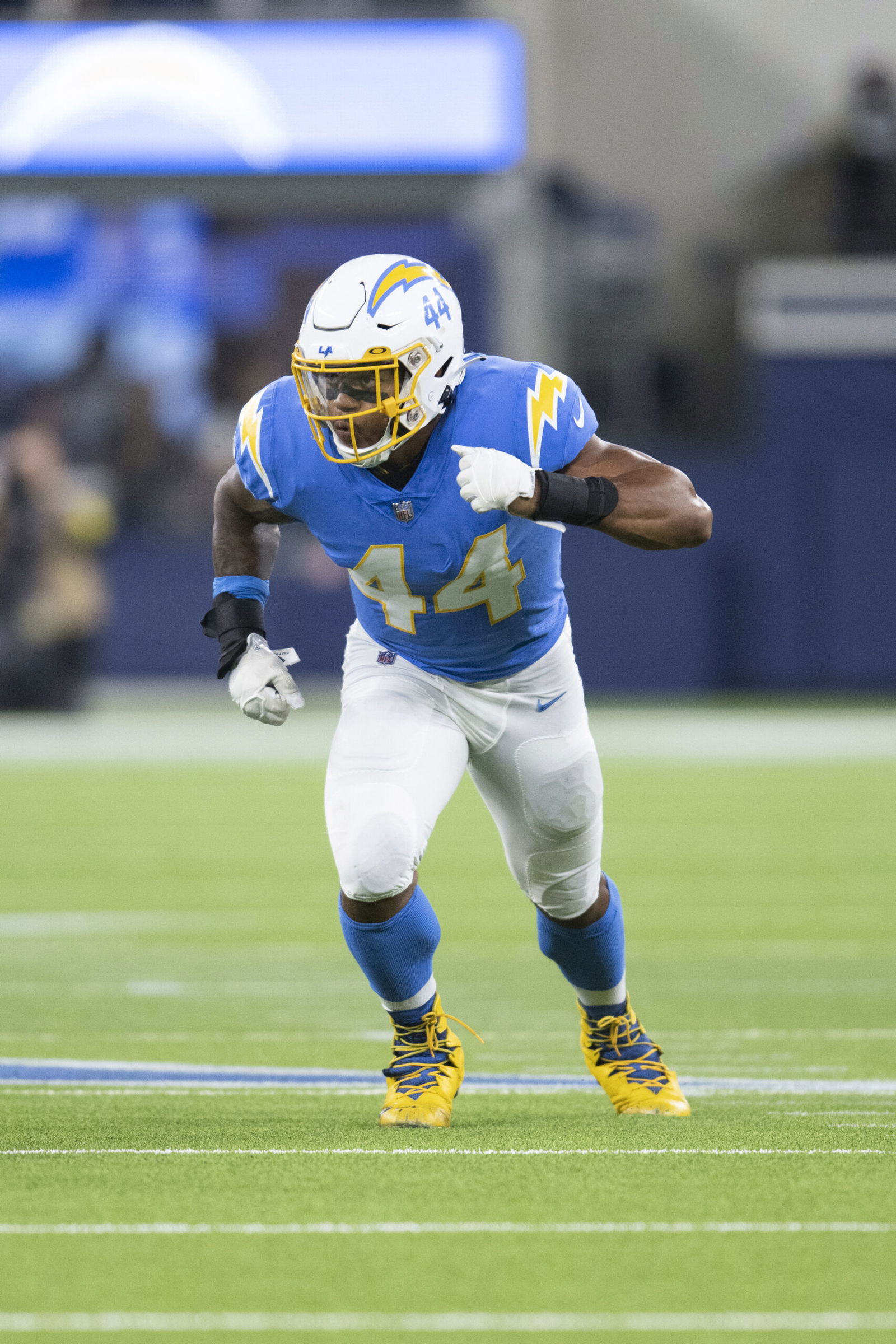 Los Angeles Chargers release former Alouettes' DL Jamal Davis II ...