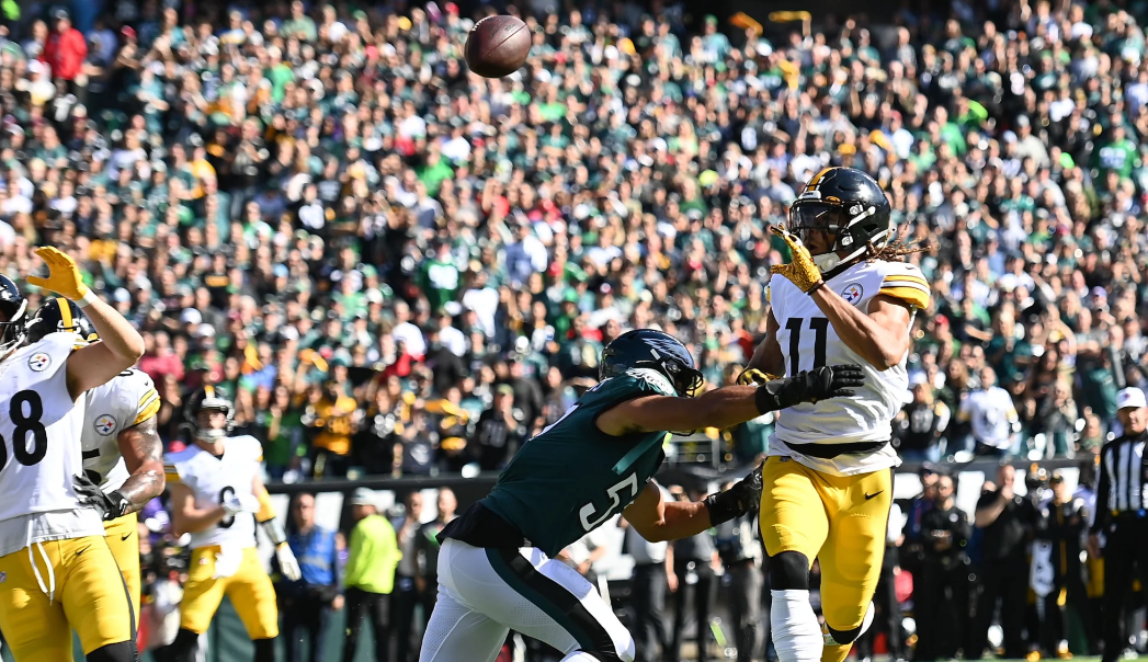 Steelers' receiver Chase Claypool becomes first Canadian to throw NFL ...