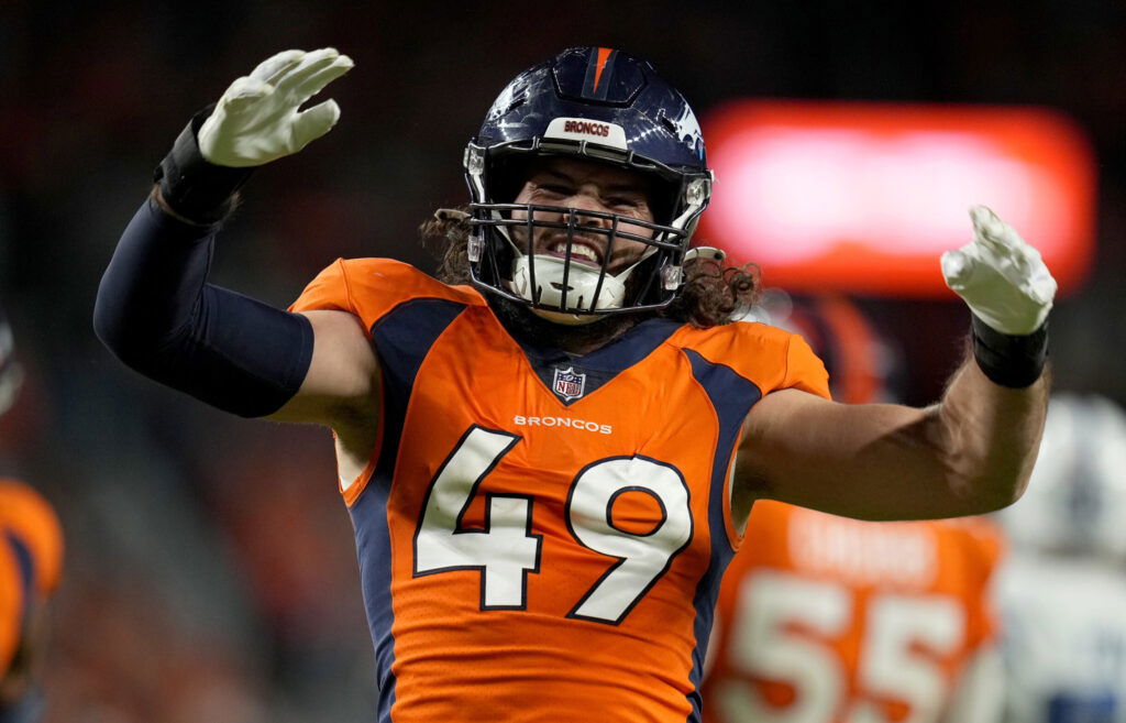 Former CFL LB Alex Singleton breaks Denver Broncos single-season ...