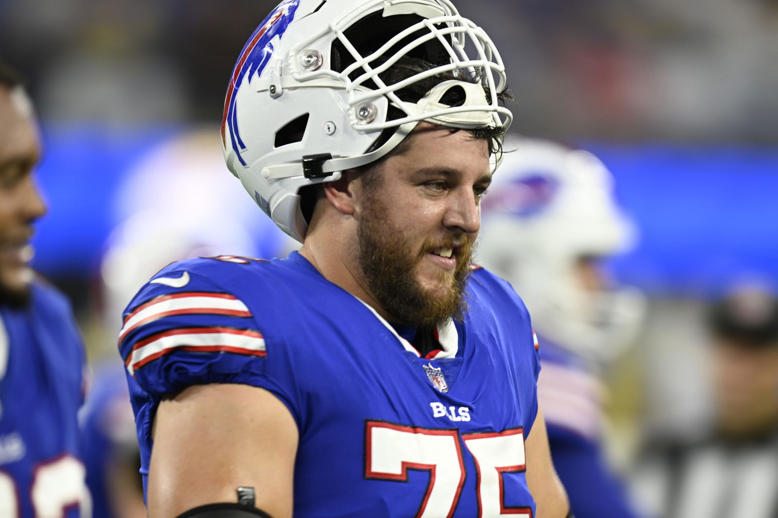 Las Vegas Raiders sign former CFL offensive lineman Greg Van Roten - 3DownNation
