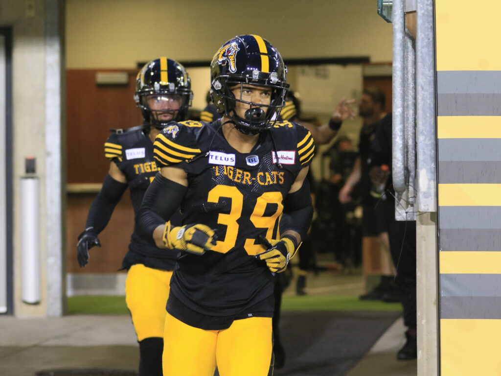 Hamilton Tiger-Cats release Canadian LB Nic Cross, sign Jacksonville ...