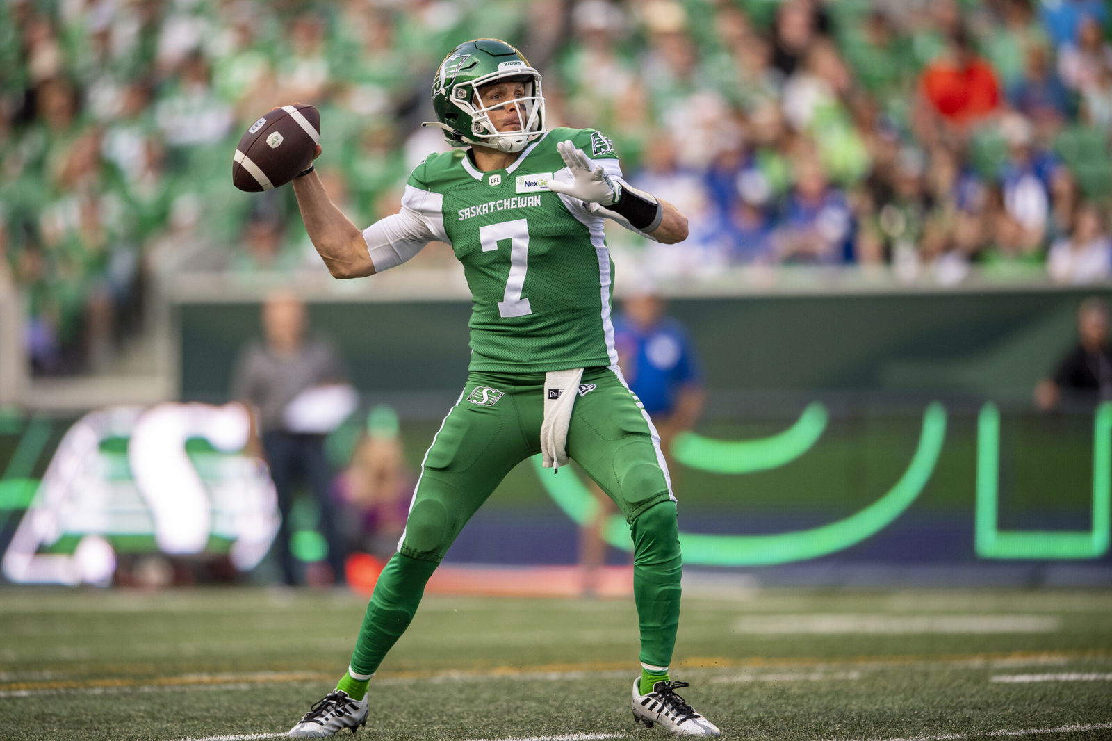 QB Trevor Harris to undergo surgery for tibial plateau fracture, Riders 'not ready to rule out ...