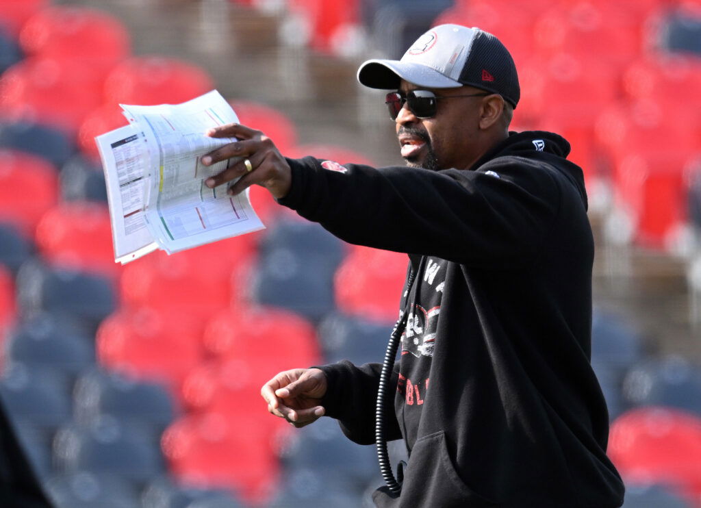 Longtime CFL player, coach Khari Jones joins UBC Thunderbirds as QB ...