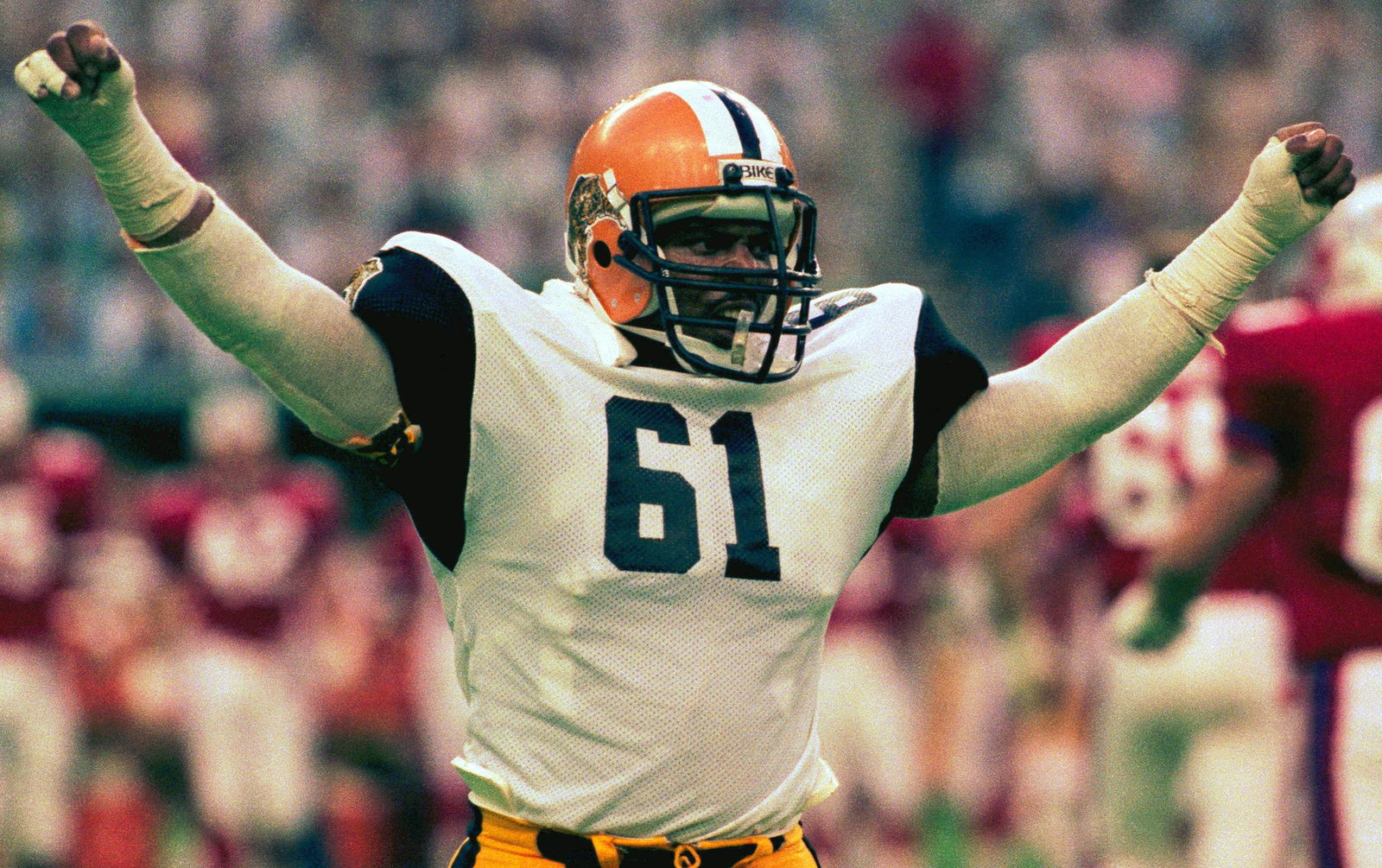 Hamilton Tiger-Cats to induct Mike Walker, Bernie Custis into Wall of ...