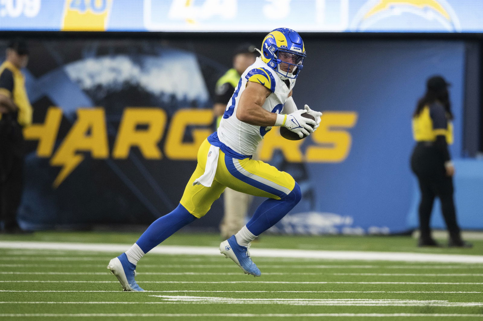 Los Angeles Rams elevate Canadian TE Nikola Kalinic to 53-man active ...