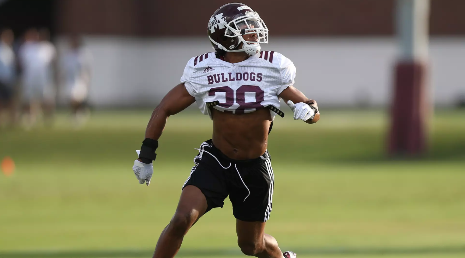 Londyn bridging generations: Stampeders sign son of former CFL DB ...