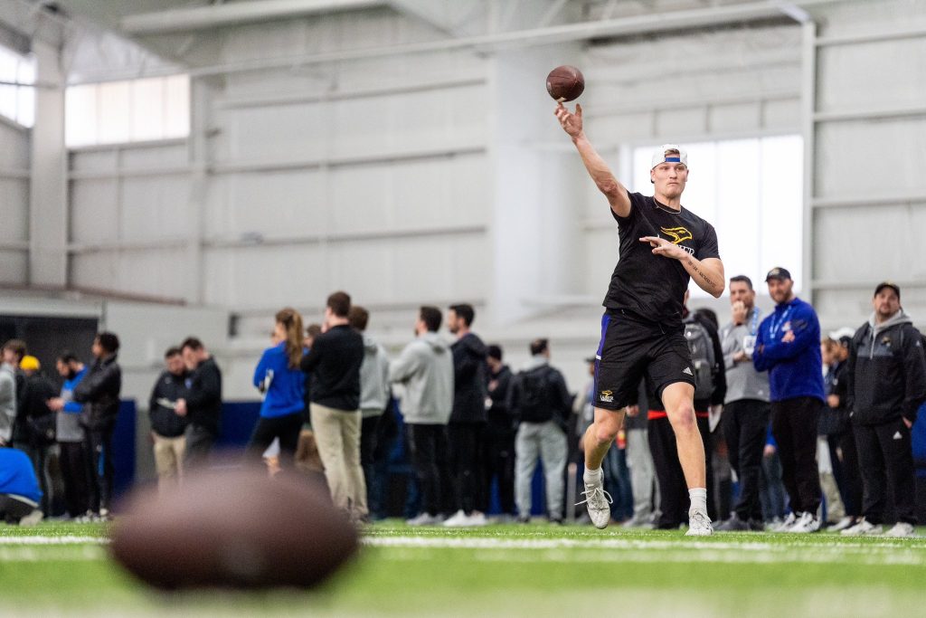 Canadian QB Taylor Elgersma cements status as legitimate NFL prospect ...