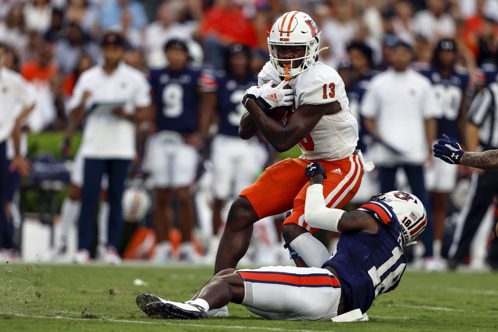 Riders sign record-setting receiver, consensus All-American Ty James ...