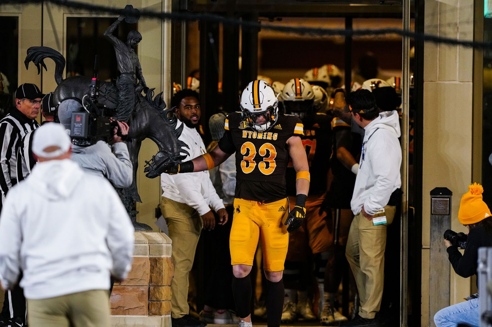 Winnipeg Blue Bombers select Wyoming Cowboys LB Connor Shay sixth ...