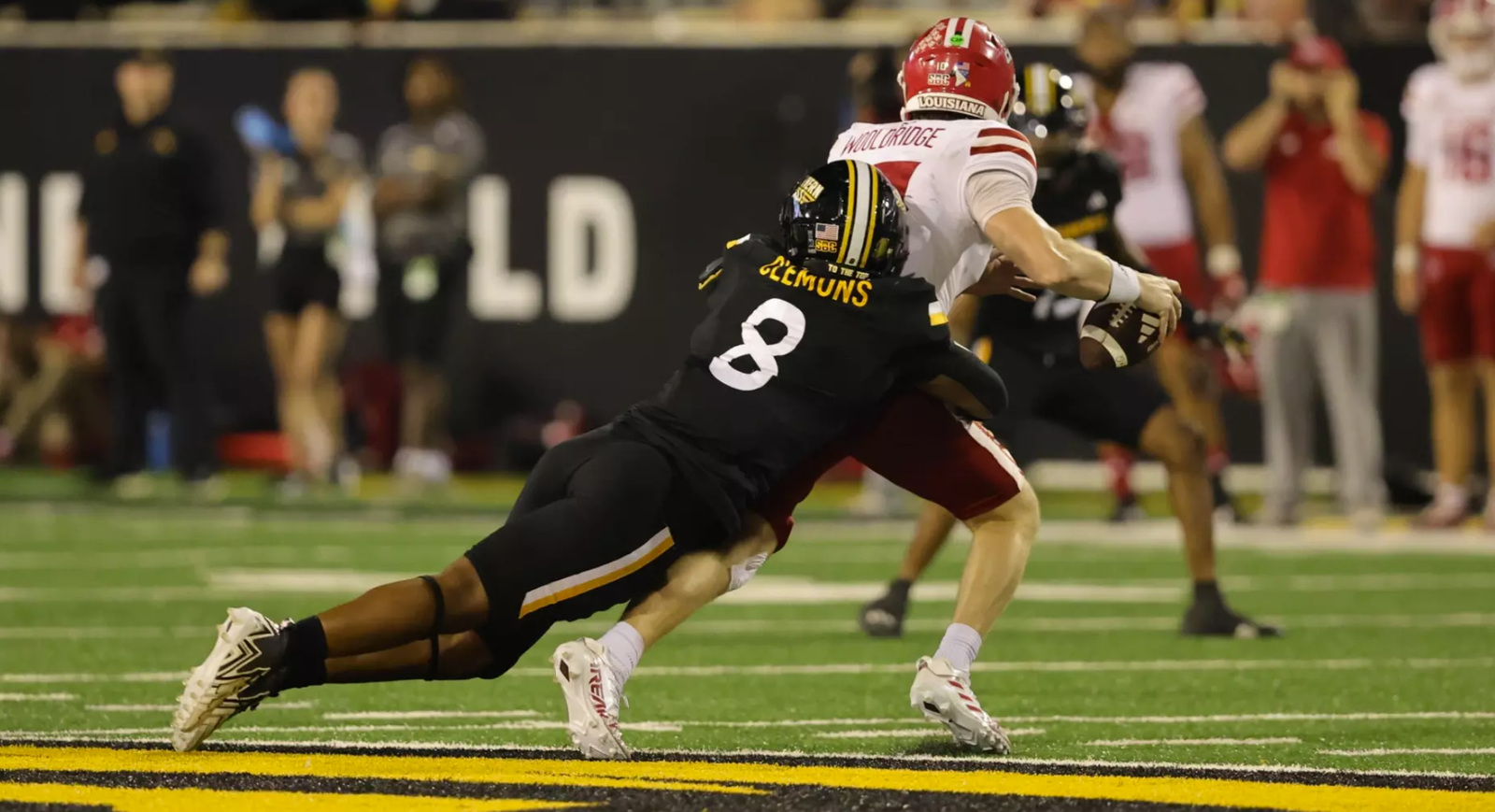 B.C. Lions sign American DL Jalil Clemons, release Canadian FB Dylan St. Pierre - 3DownNation