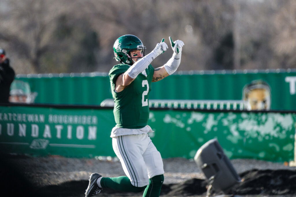 Saskatchewan Huskies secure emotional Mitchell Bowl win over Queen's ...