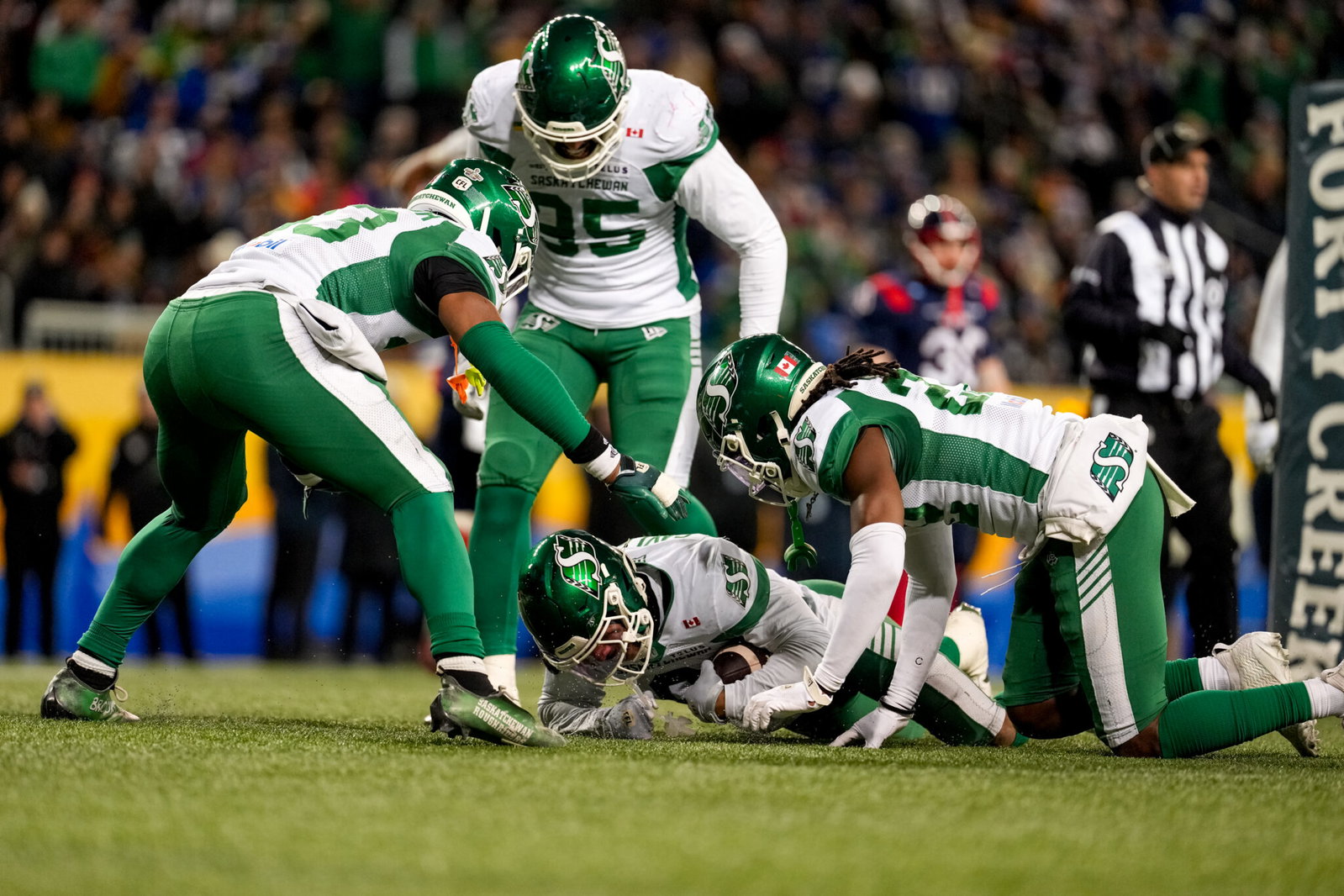 Tevaughn Campbell, Marcus Sayles deliver on Riders' Grey Cup promise ...
